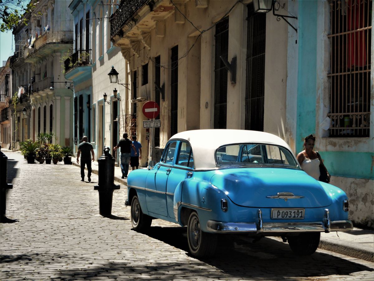 CUBA: THE MOTORCAR DIARIES